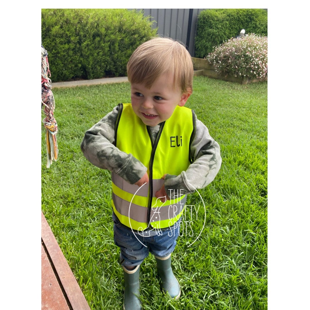 Personalised child safety vest | The Crafty Spots